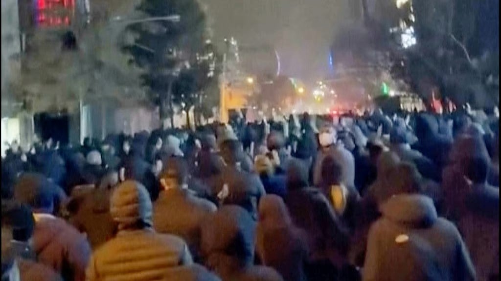 ಮಿಲಿಟರಿ ದಾಳಿಗೆ ಟ್ರಂಪ್, ನೆತನ್ಯಾಹು ಸಜ್ಜು: ತಿರುಗೇಟು ನೀಡಿದ ಇರಾನ್ ...