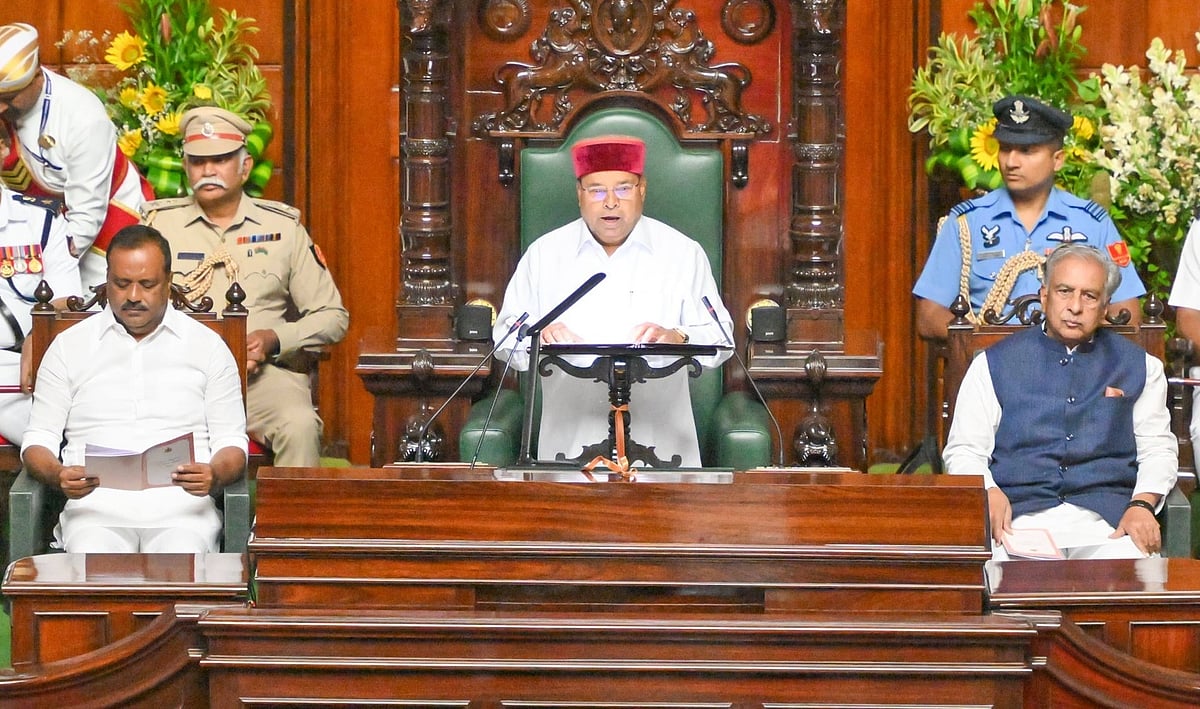 ಒಂದೇ ಸಾಲು, ಎರಡೇ ಮಾತು: ಭಾಷಣ ಅರ್ಧಕ್ಕೇ ಮೊಟಕುಗೊಳಿಸಿ ಸದನ ಬಿಟ್ಟು ನಿರ್ಗಮಿಸಿದ ...